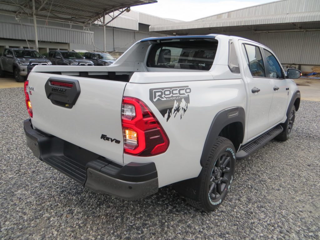 (RHD) TOYOTA ROCCO DOUBLE CAB 2.8 4x4 AUTO (60TH ANNIVERSARY) - WHITE ...